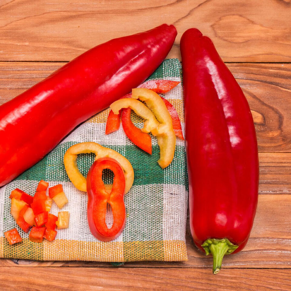 Best Pepper Varieties for the Italian Kitchen Garden - Farm to Jar